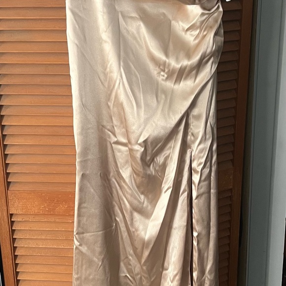 Birdy Grey | Dresses | Birdy Grey Catherine Dress In Shiny Satin Gold ...